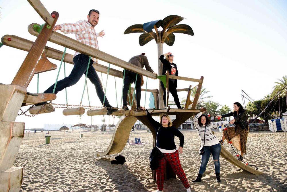 picmoment is a unique activity for groups, teambuilding game in Marbella